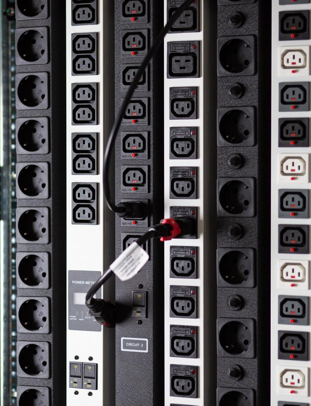 EV chargers, EV cables, shore power and PDU - Ratio Electric